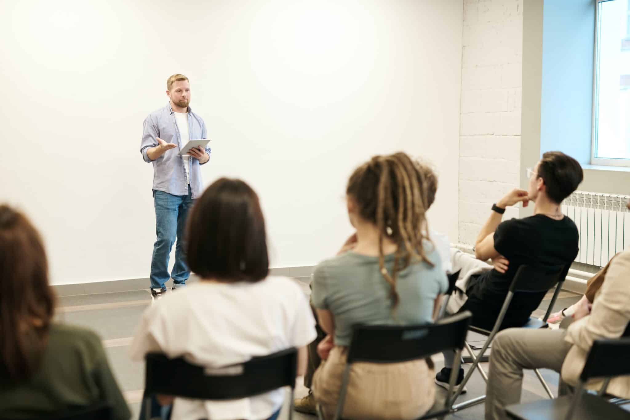 5 reasons to take public speaking classes — The Speaker Lab